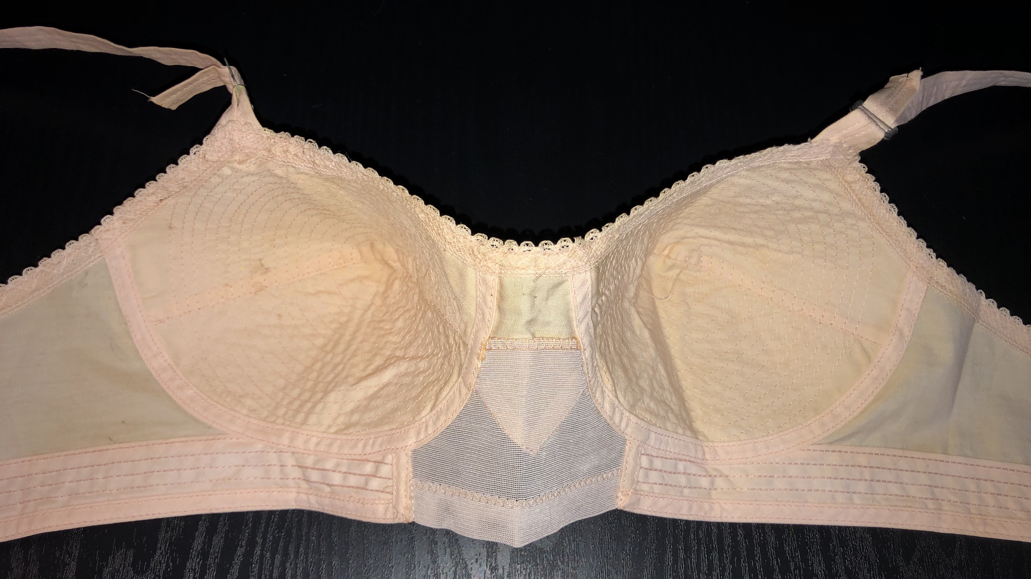 Vintage 1950's TEENFORM Peachy Pink Circle Stitch / Pointy / Sweater ...