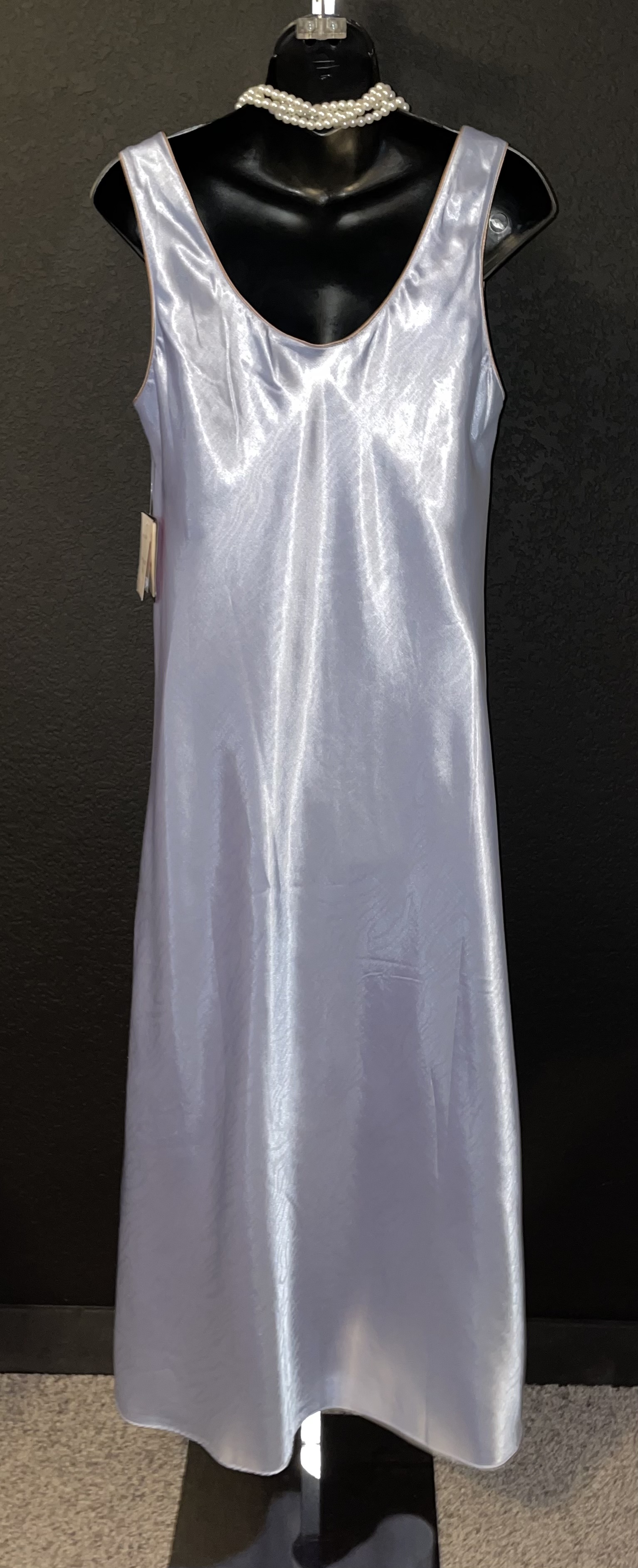 Upscale Vintage 1980's Fernando Sanchez "Ice Blue Wave" Satin Robe ...